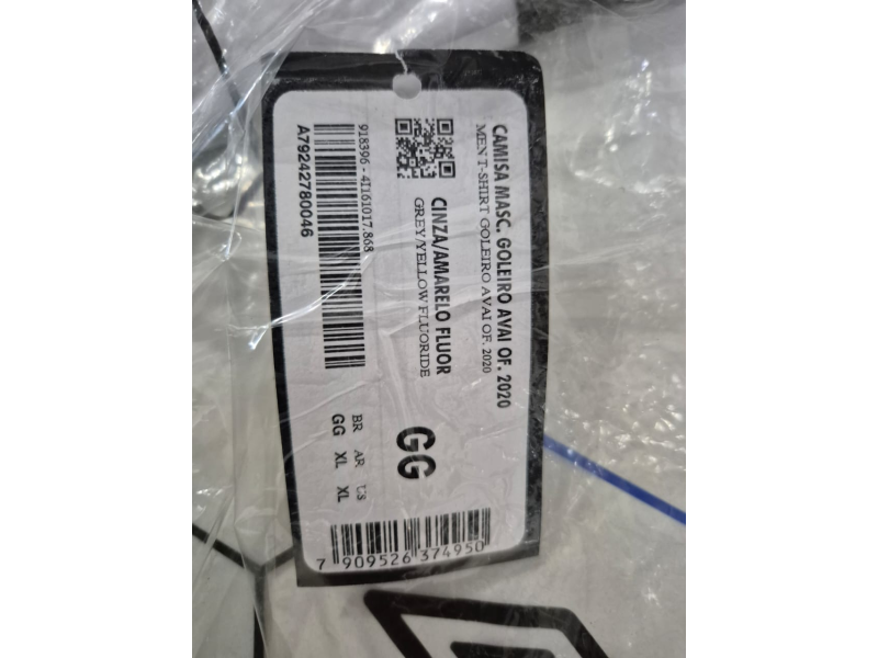 Alcance Leilões - 08 ITENS SENDO: 04 MESAS + 04 SAPATEIRAS